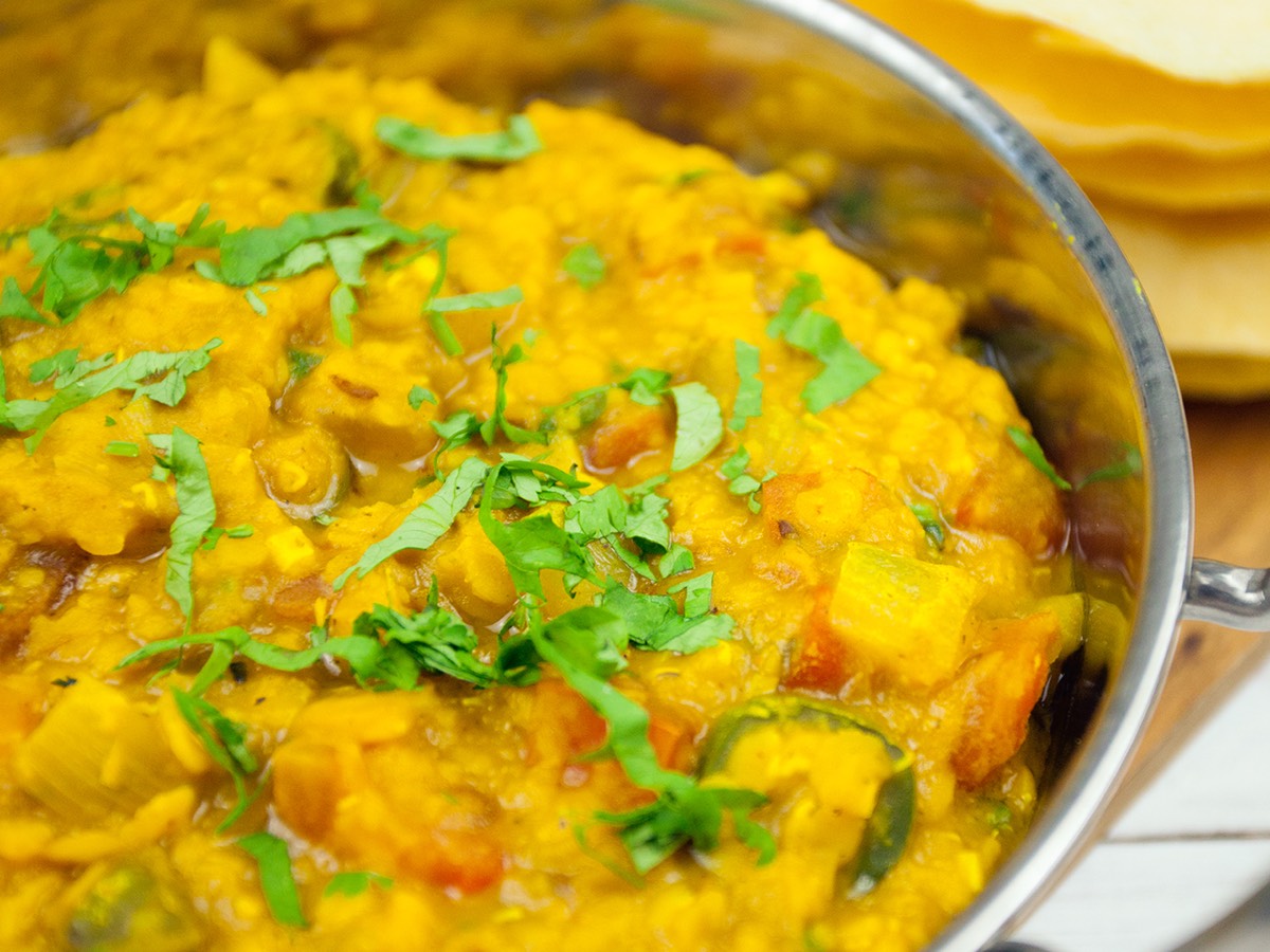 Vegetarian Dhal Curry Ⓥ 🌱 – Fresh Home Delivery